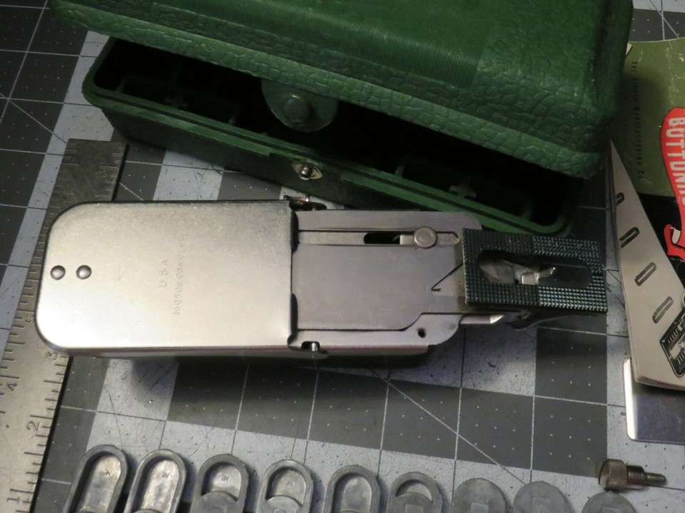 Singer Buttonholer / Monogrammer Sewing Attachment in Box Embroidery | eBay