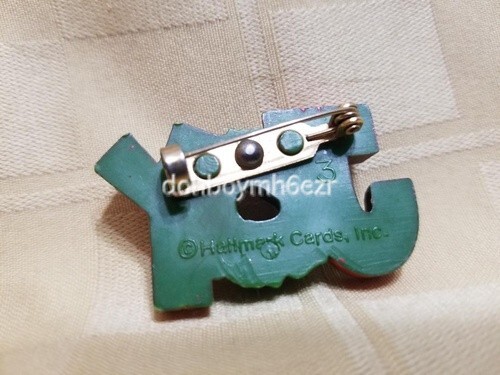 Vintage Hallmark Christmas Joy Wreath Wood Look Pin | eBay