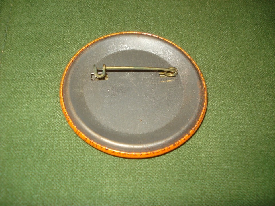 VINTAGE 1972 NFL TEAM PINBACK LOGO BUTTONS 18 DIFFERENT TEAMS 2.5 ...