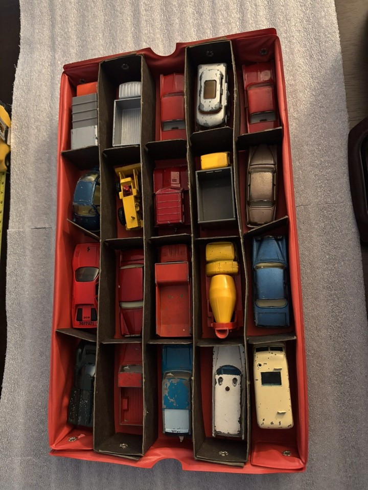 Lot Of 40 Match Box Cars With Case | eBay