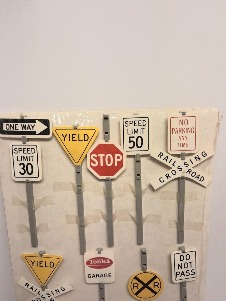 Vintage 1970s Tonka Plastic Road Signs With Bases Various Collectible ...