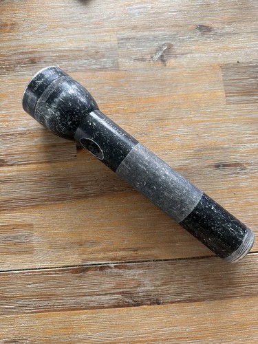 MAG LITE 10" 2 "D" Battery FLASHLIGHT Black Heavy Duty Tactical Clean ...