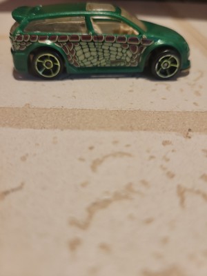 Hot Wheels Audacious 2002 Sports Car, 1:64 Scale Loose Green Miniature ...