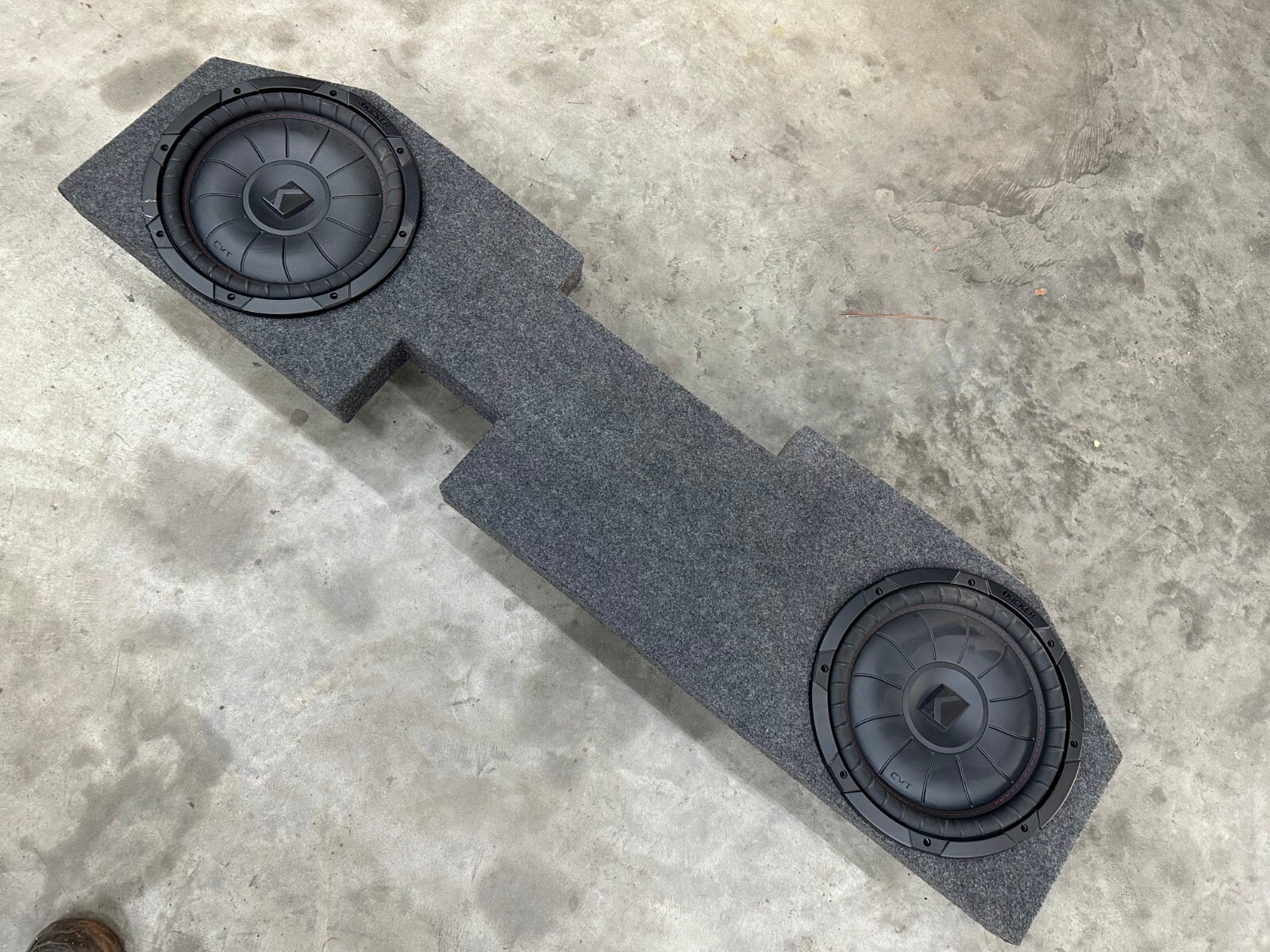 DODGE RAM 2009-18 REAR UNDERSEAT SPEAKER SYSTEM WITH TWO 12" KICKER CVT ...