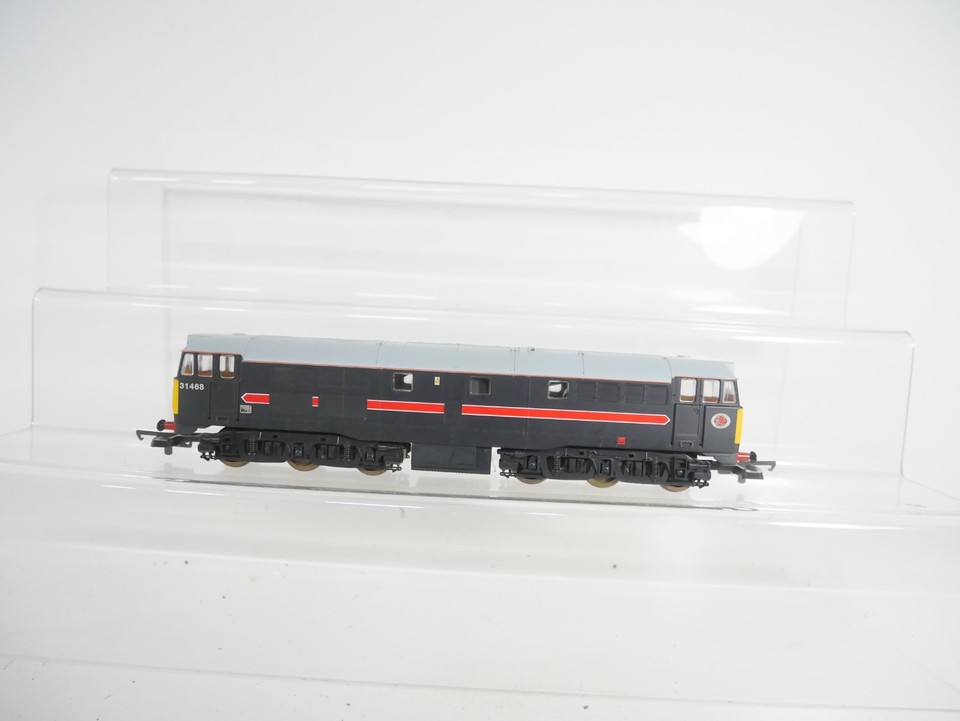 Lima OO Gauge Class 31 Diesel Locomotive 31 468 Fragonset Railways ...