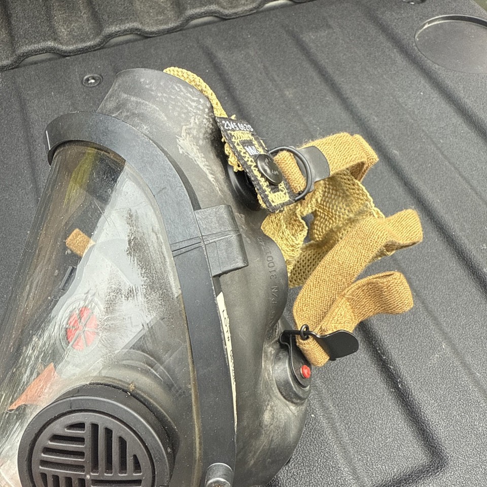 Scott AV3000 Firefighter SCBA Mask KevlarHeadnet Great Condition Size ...