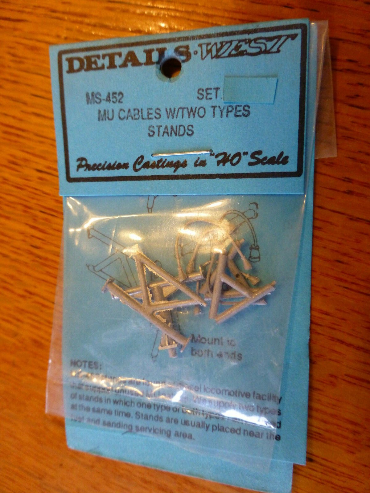 Details West HO #452 MU Cables w/2 Stands (White Metal, Kit) 1:87th ...