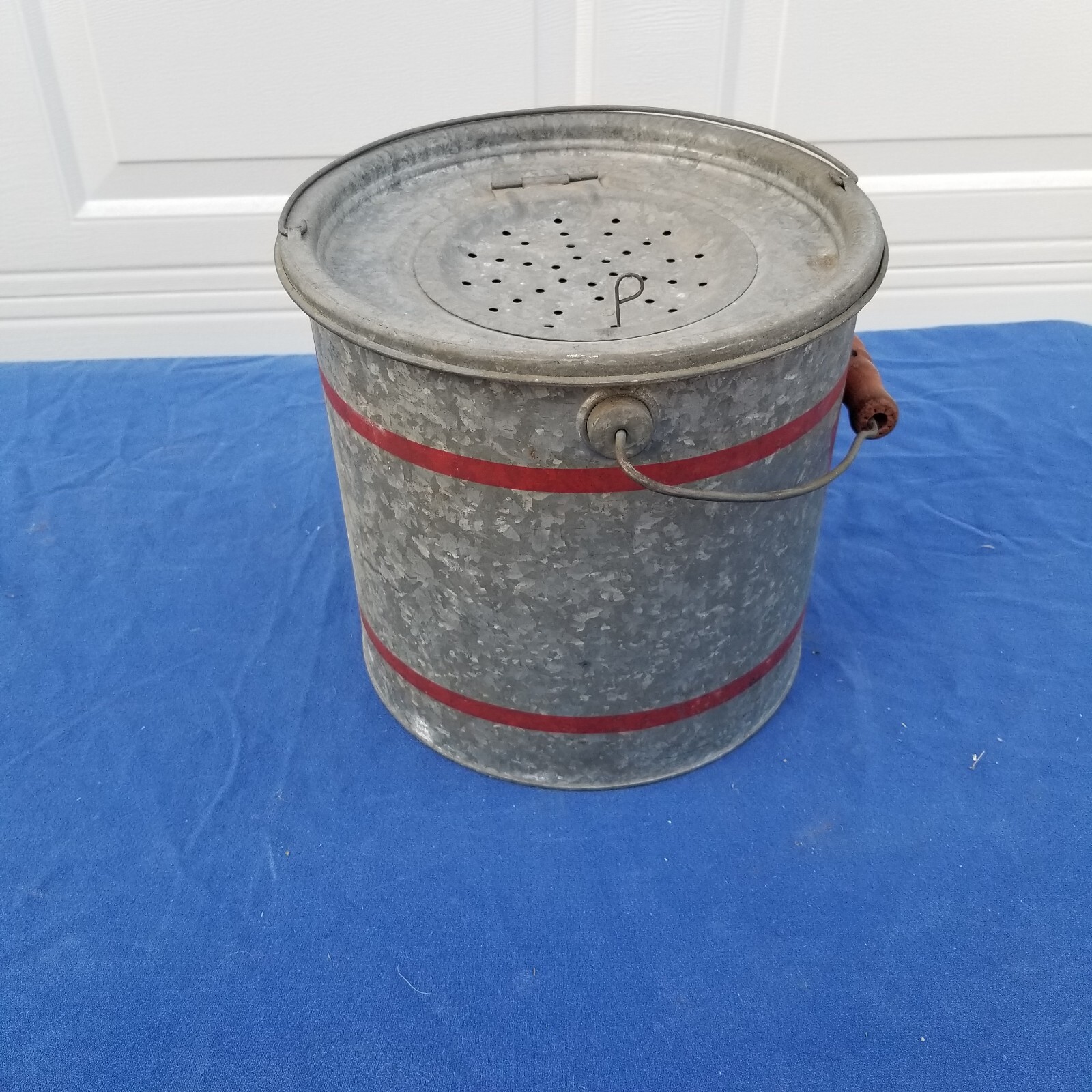 Vintage Falls City Angler's Choice NO. 7810 Metal Pail Minnow Bucket | eBay
