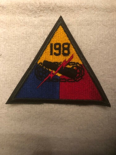 198th ARMOR BATTALION - AG GREEN CUT EDGE BORDER - OLDER PIECE ... MINT ...