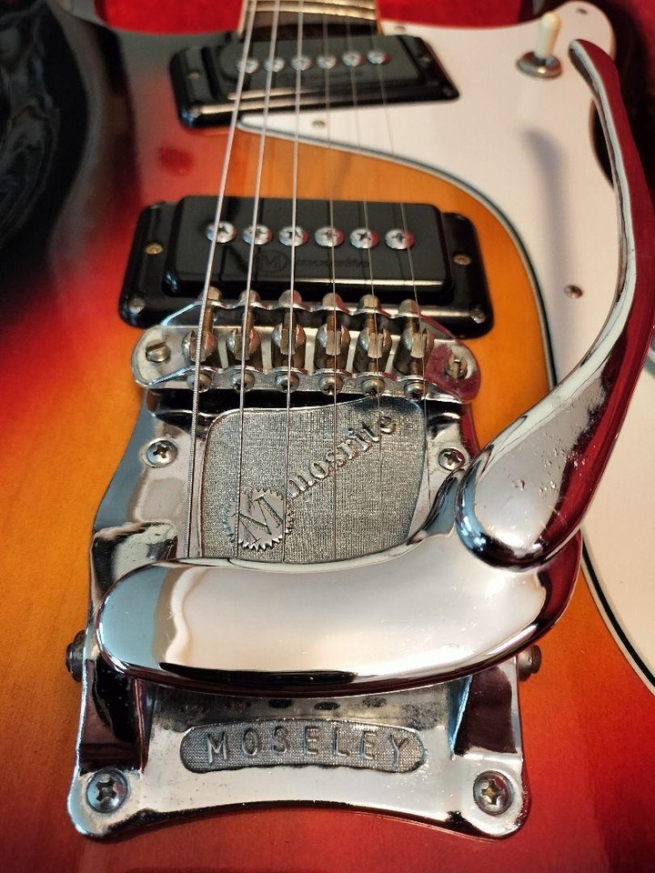 Mosrite Avenger Sunburst Japan Vintage Electric Guitar Hard Case ...