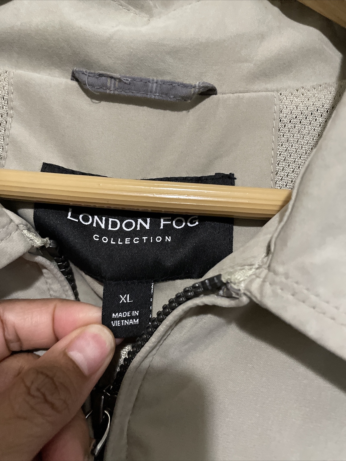 London fog Collection Size XL Light Windbreaker taupe… - Gem
