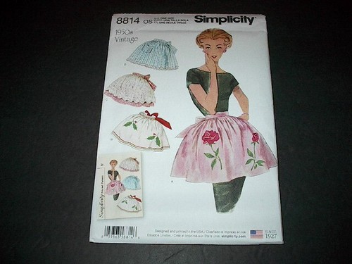 Simplicity Pattern 8814 Misses' Vintage 1950s Adorable Half Aprons One ...