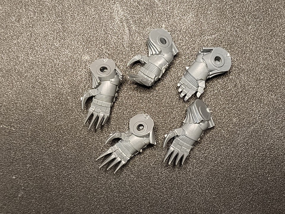 Warhammer Horus Heresy Terminator Lightning Claws x4, 1 power fist Bit ...