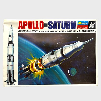 Monogram APOLLO SATURN V 30+ Inches Tall 1968 1:144 Scale Complete ...