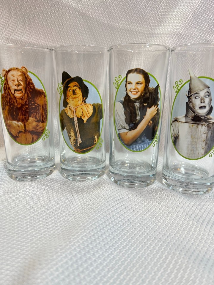 Set of 4 Wizard of Oz Drinking Glasses Dorthy Tin Man Lion Scarecrow ...