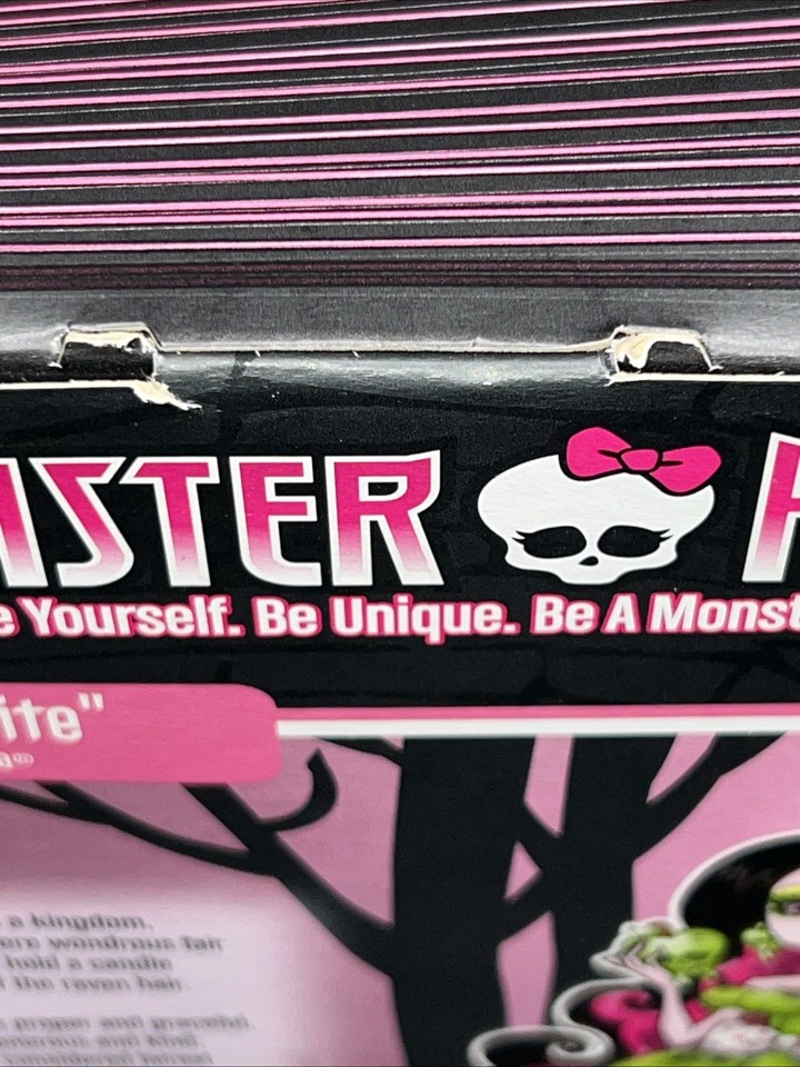 Monster High Draculaura Scarily Ever After "Snow Bite" 2012 | eBay