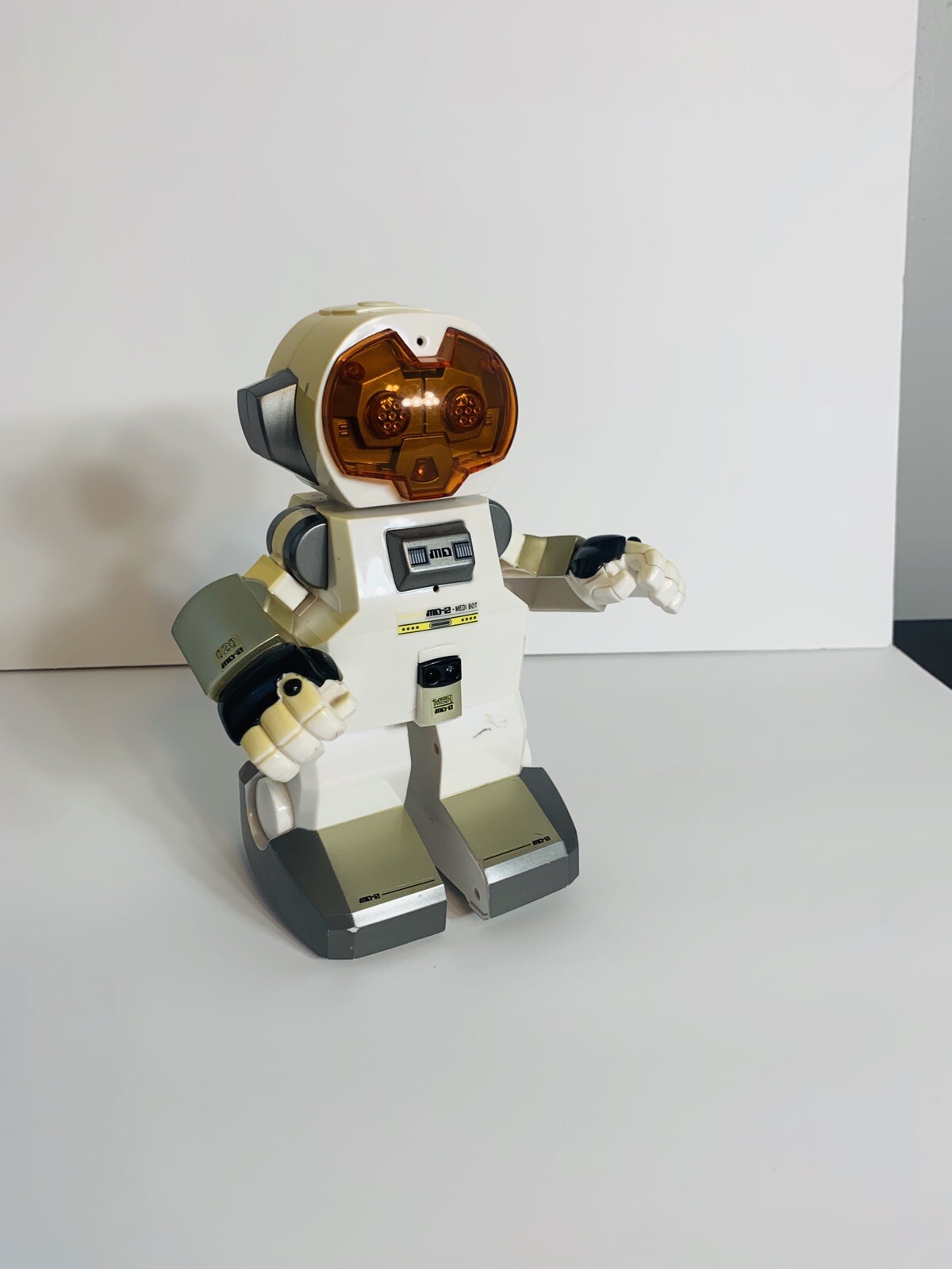 Robot Toy Medi Bot MD-2 ROBOT TOY Working MADE BY SILVERLIT EARLY 2000 ...