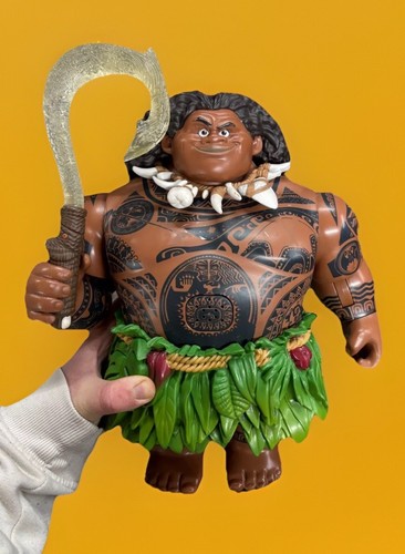 Disney Maui Figure Light Up Fish Hook Moana Store 12" Kids Toy ...