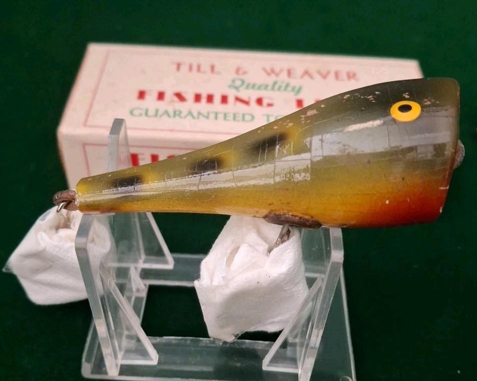 VINTAGE WOODED TILL & WEAVER FISHING LURE. ( HONEY GROVE, TEX)( CHUGGIT ...