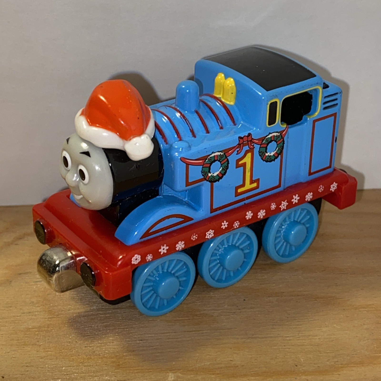Thomas & Friends - Holiday Thomas - Die Cast Train 2002 | eBay