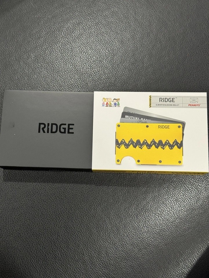Ridge Wallet Peanuts Addition Yellow | eBay