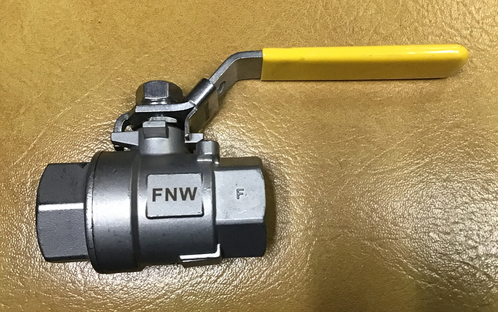 FNW Stainless Steel Ball Valve 1" CF8M 2000 WOG 220SE Safety Exhaust ...