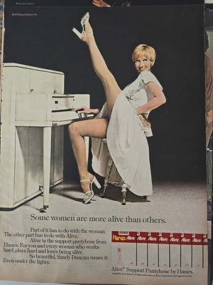 1976 Women's Gentlemen Prefer Hanes Pantyhose Sandy Duncan legs piano ...