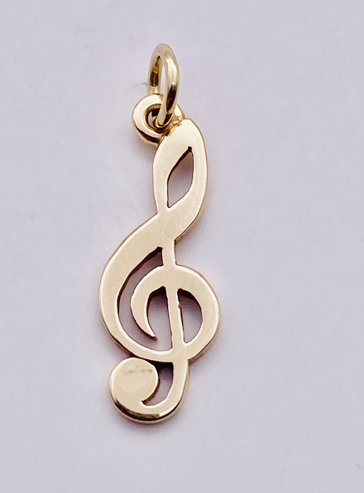 Retired James Avery 14K Gold Treble Clef Charm - Gem
