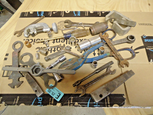 LOT OF 33 HAND TOOLS | eBay