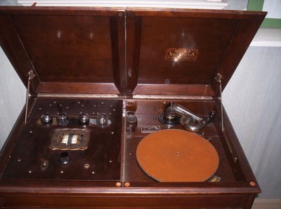 Antique RCA Victrola record player with radio | eBay