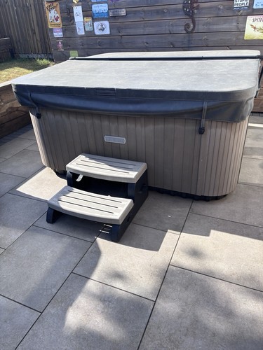 Wellis Elbrus Premium 230 7 Seater Hot Tub Spa Hard Shell. | eBay UK