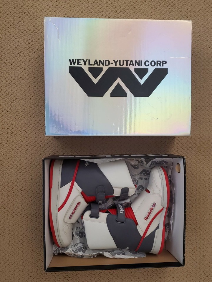 NEW Reebok Alien Stomper Ellen Ripley Hi High M49096 Size US 8 UK 7 EUR ...