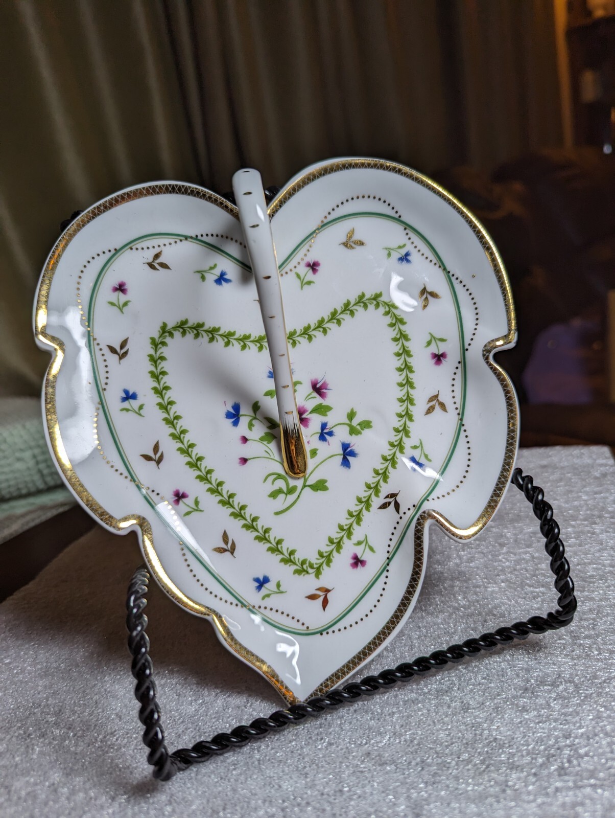 Vintage I. Godinger & Co. Porcelain Floral Print Gold Trim Leaf Shaped ...