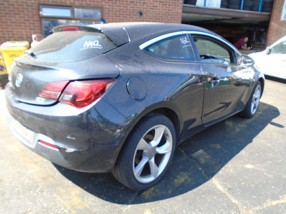 12 VAUXHALL ASTRA GTC 1.4 SRI OFFSIDE REAR BRAKE CALIPER 11-18 BREAKING ...