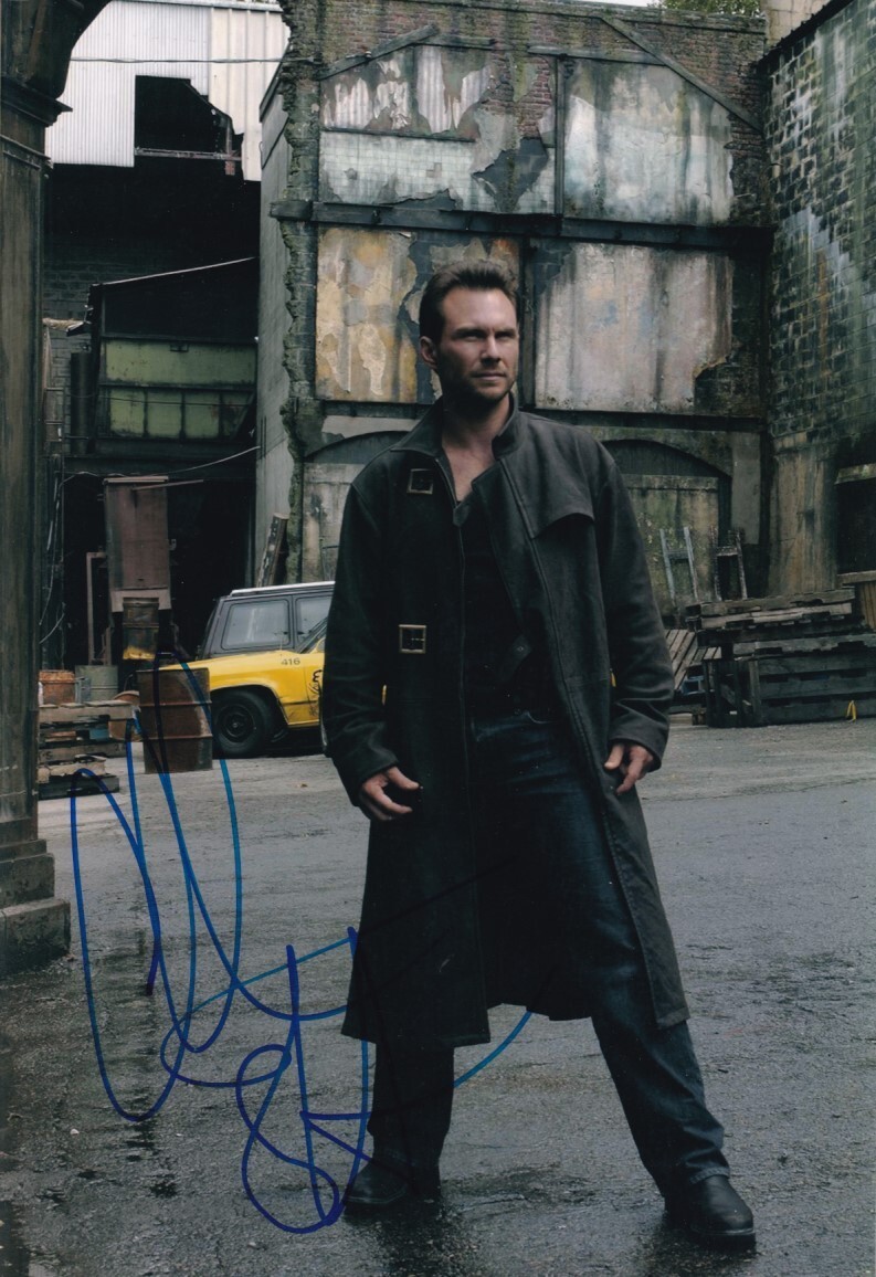 CHRISTIAN SLATER signed Autogramm 20x30cm ALONE IN THE DARK in Person ...