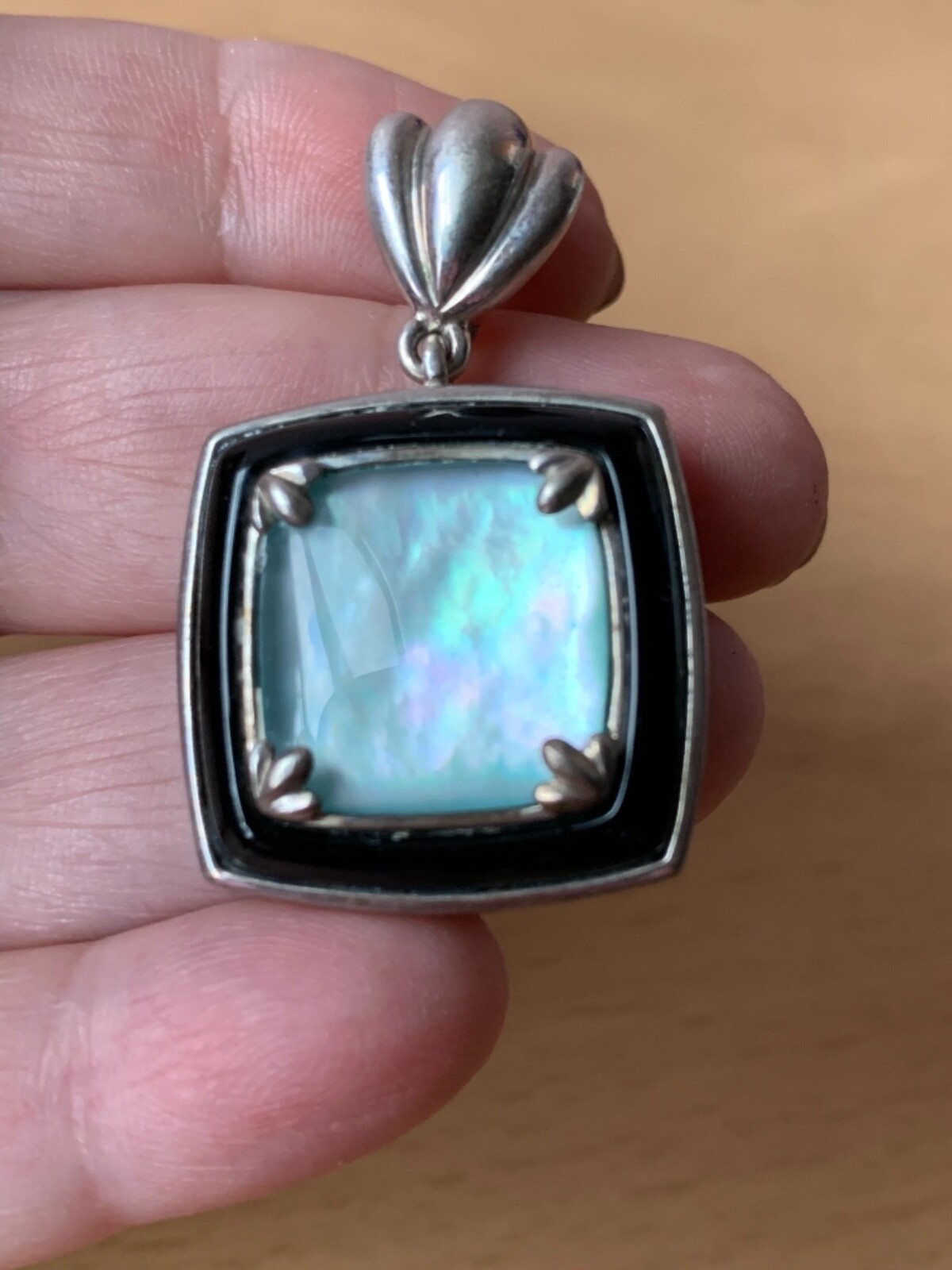 VINTAGE LARGE BLUE MOTHER OF PEARL & BLACK ONYX PENDA… - Gem