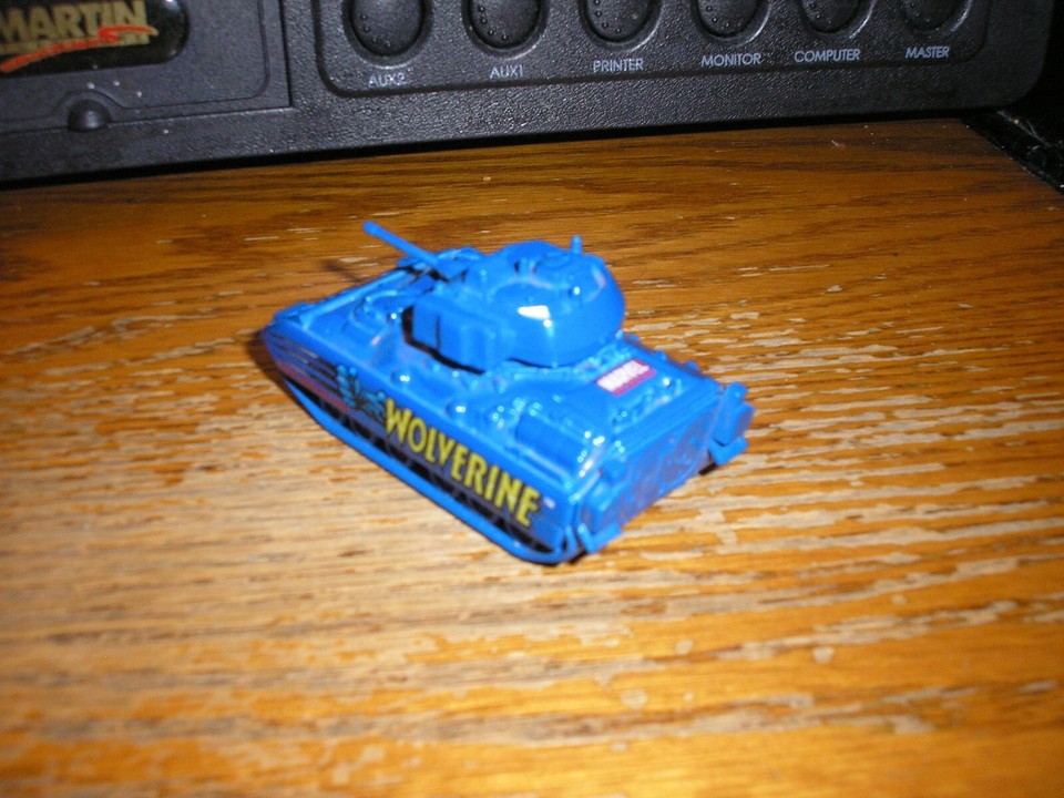 RARE Nice Marvel Wolverine Maisto M2 Bradley IFV Military Tank Free ...