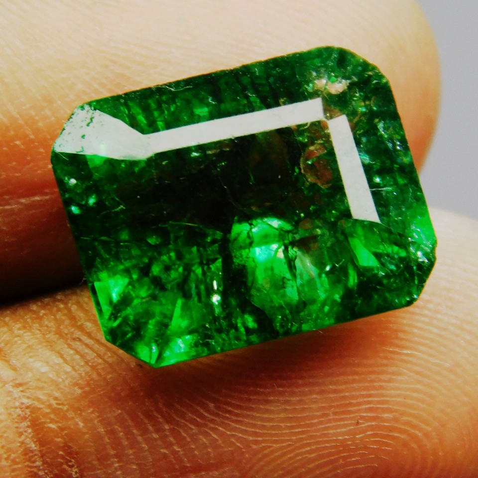8 Ct Natural Untreated Green Colombian Emerald Emerald Certified Loose ...