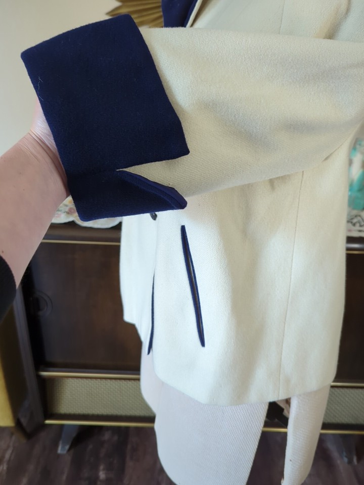 Vintage 1940s Women's Coat Ivory And Navy Large Cuffs Shoulder Pads | eBay