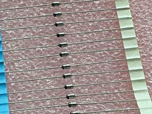 Motorola 1N751A 1N751 5.1 Volt Zener Diode 500mW DO35 New Vintage 25pc ...