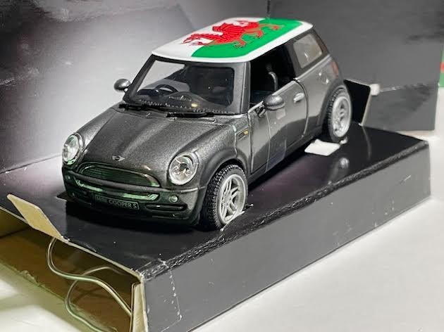 Corgi BMW Mini-Cooper Welsh top 2006 Limited Edition 1:36 "New" | eBay
