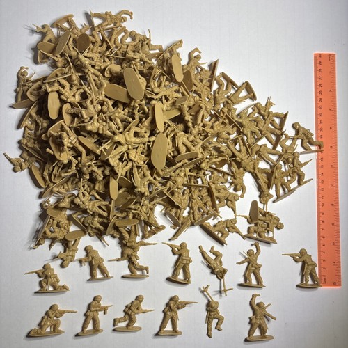 Vintage WW2 German Infantry Plastic Army Men Lot of 265 - 2” Tan/khaki ...