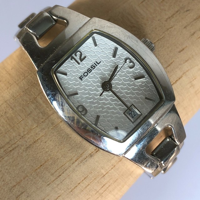 Ladies F2 Fossil Watch Silver Tone Date Display 100 FT Water Resistant ...