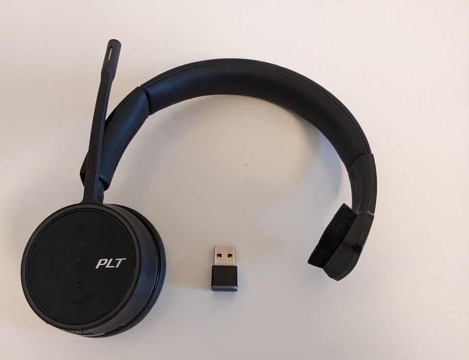 Plantronics Poly Voyager 4210 UC USB-A Poly Bluetooth Single Ear w ...