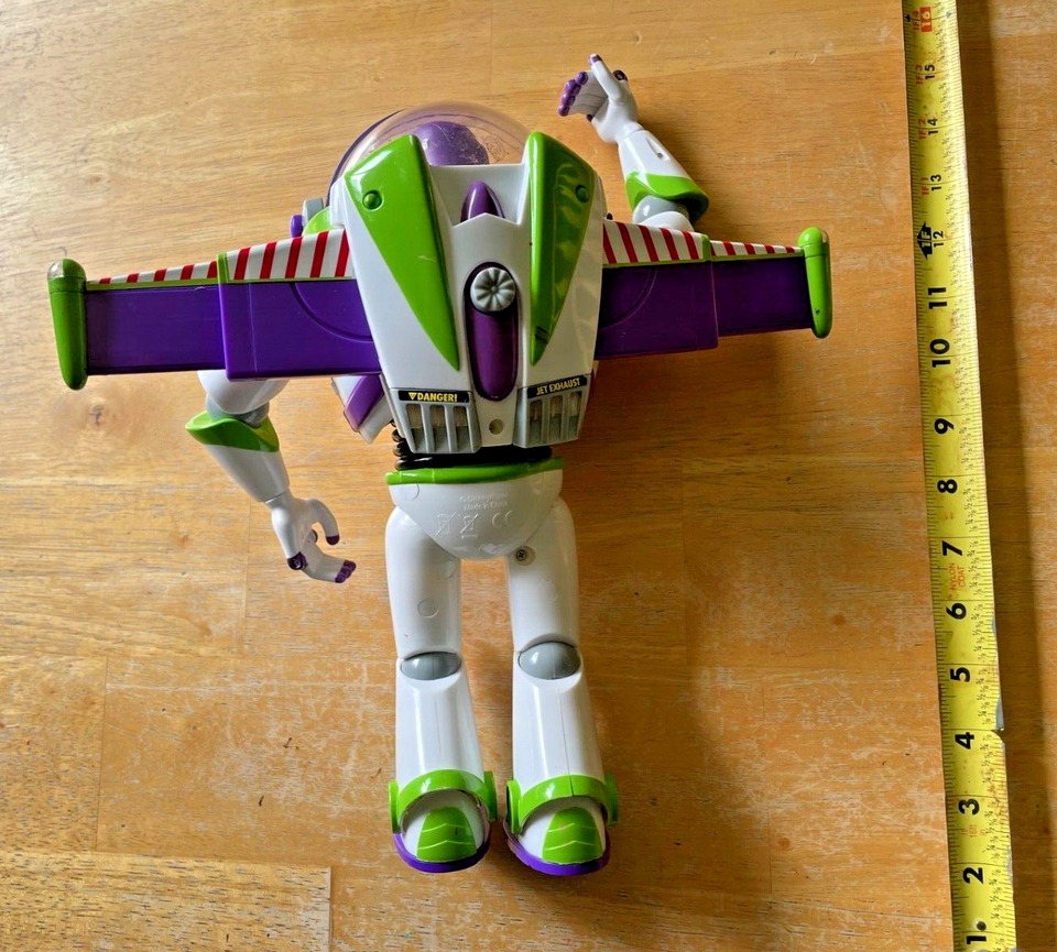 Buzz Lightyear - Karate Chop 12" Action Figure, Disney/Pixar - Lights ...
