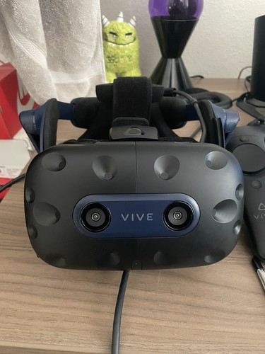 HTC VIVE Pro 2 FULL KIT, Base stations, Link box, Controllers ALL ...