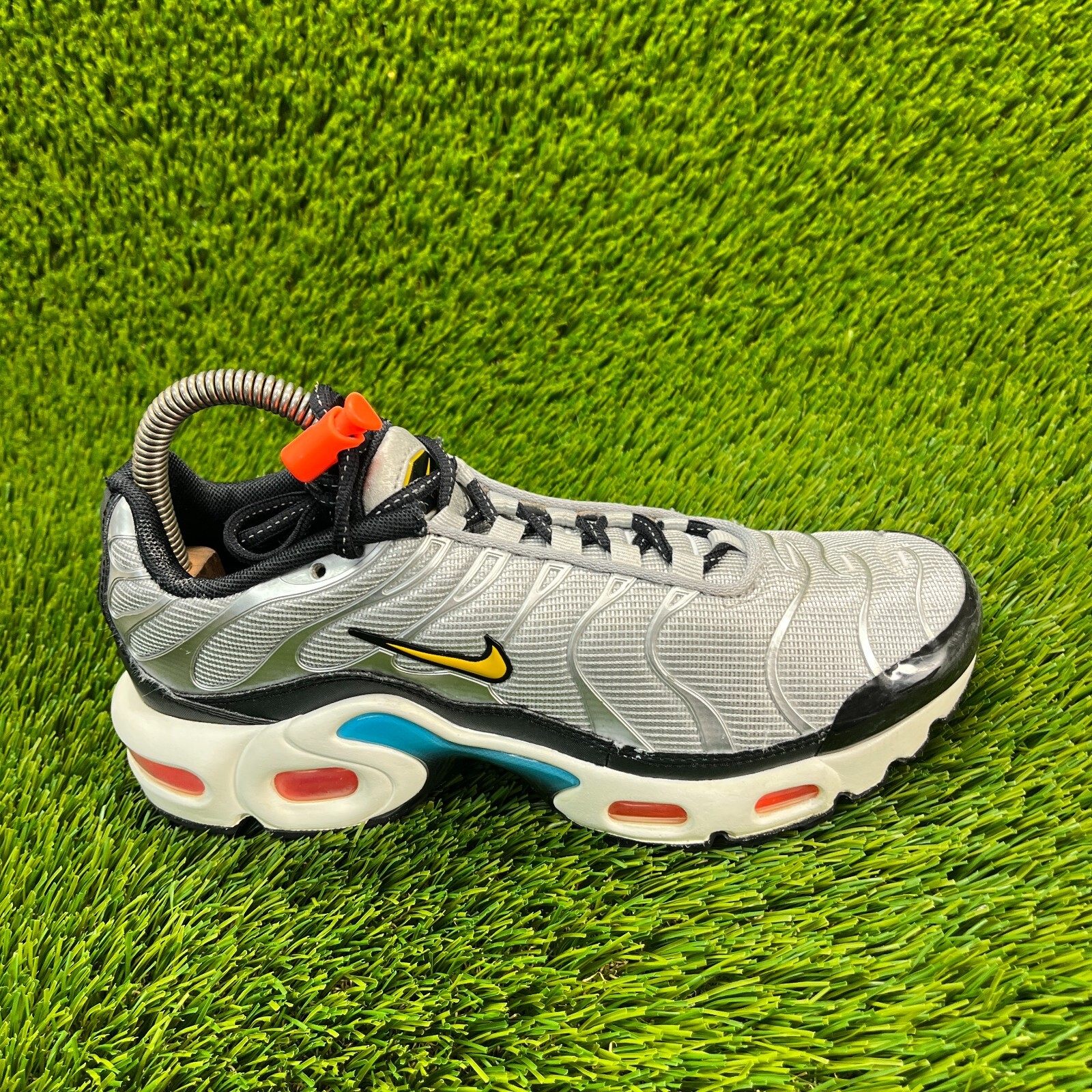 Nike Air Max Plus Boys Size 5Y Silver Athletic Running Shoes Sneakers ...