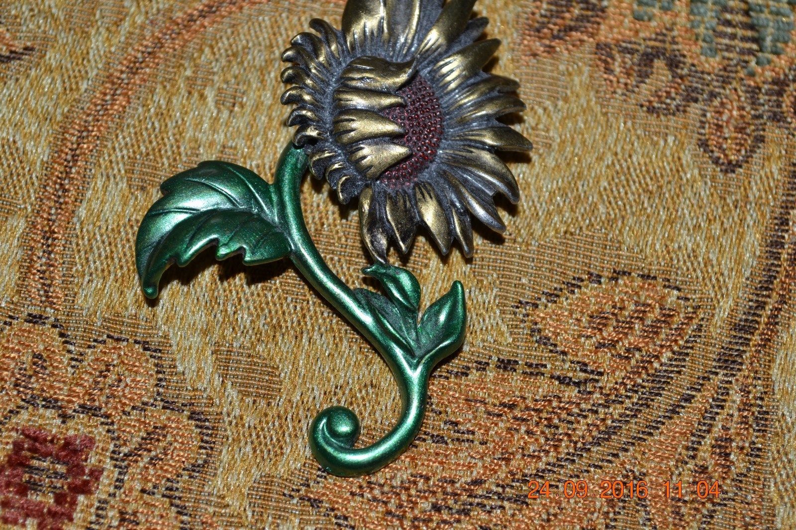 Vintage Sunflower Brooch - Signed DD, Bronze and Enamel MINT | eBay
