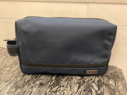 NEW - TUMI Zippered Medium Kit - Pouch - Cosmetic Bag - NAVY BLUE ...