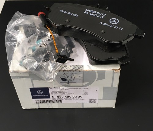 Genuine Mercedes-Benz Front Brake Pads C , SLK , E - Class A0004200305 ...